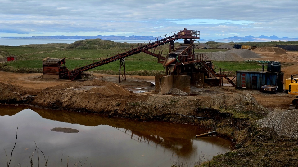 Exploring | snapper | Blipfoto