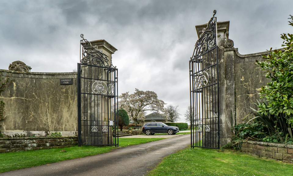 The Gates of Lindridge | RockArea | Blipfoto