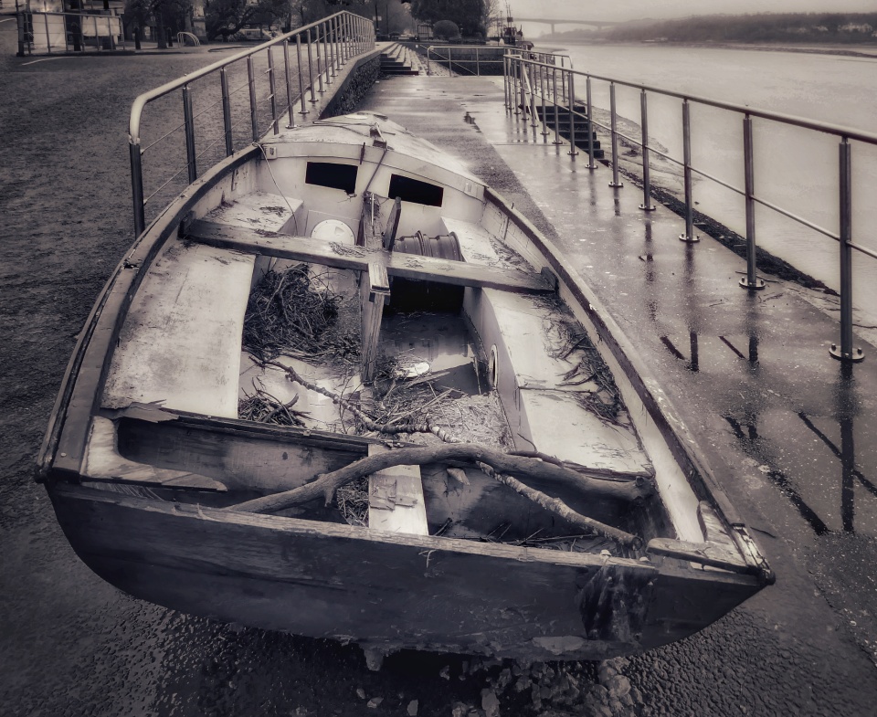 Abandon Ship. | rmeinz | Blipfoto