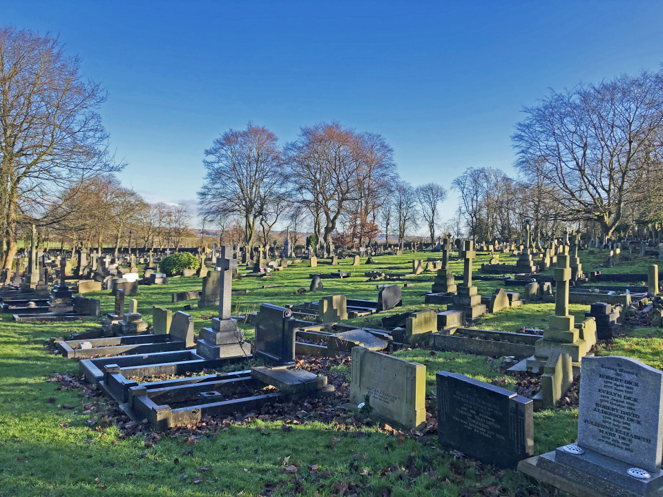 Liversedge Cemetery | ROBERT10 | Blipfoto
