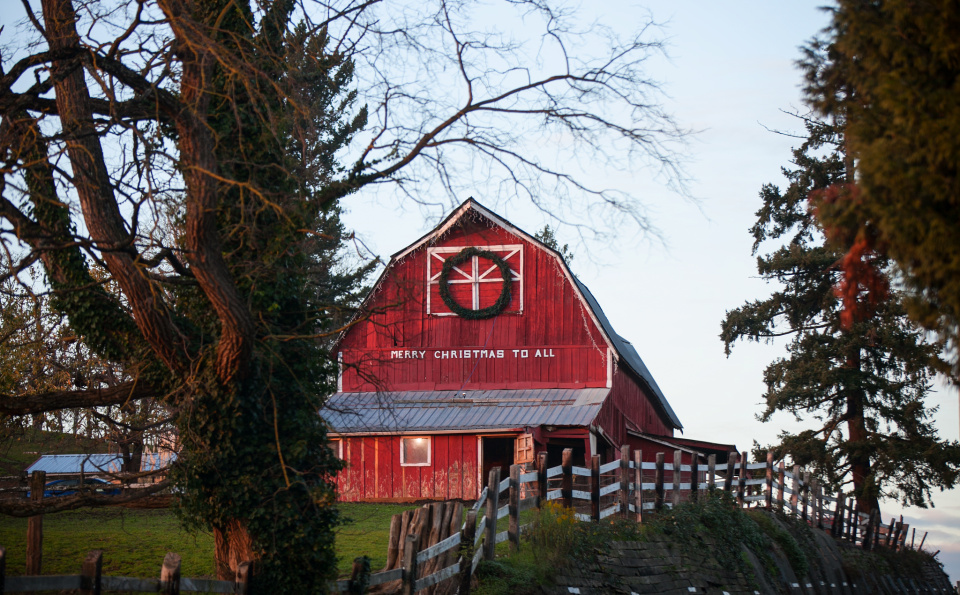 Red barn | SecondSeason | Blipfoto