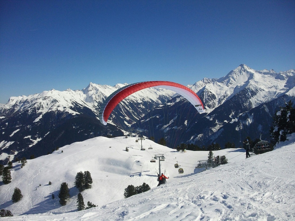 Mayrhofen #7 : Parascender | JacZero | Blipfoto