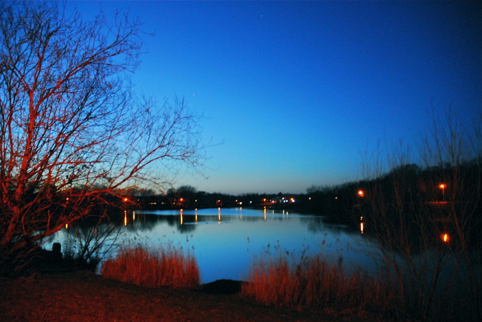 Early evening, Goldsworth Park Lake, Woking | RichardDonkin | Blipfoto
