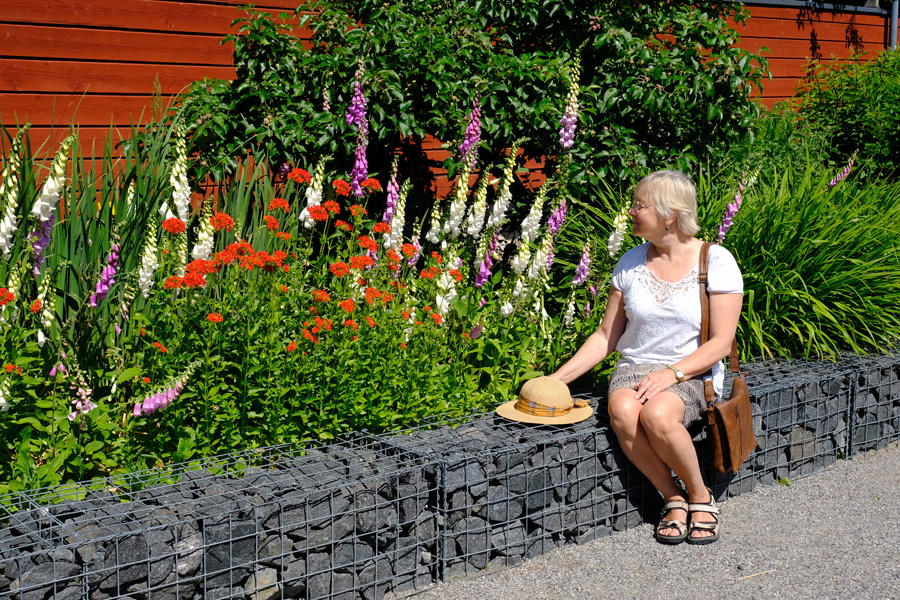 Commemorative Garden | joesblips | Blipfoto