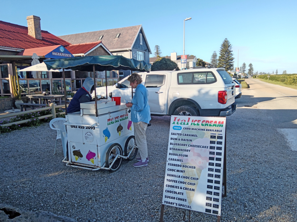 Sunday Ice Cream | Schoenies | Blipfoto