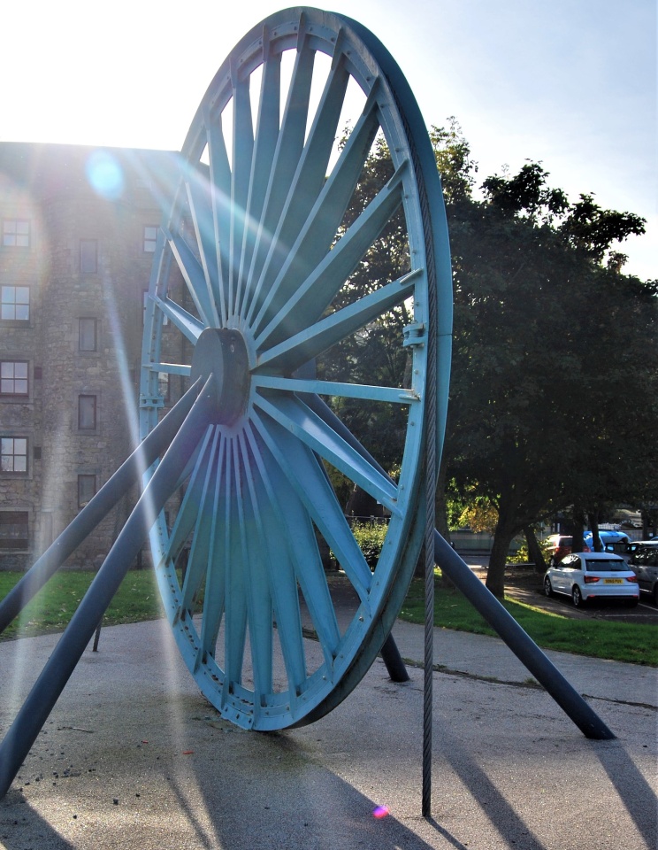A big blue wheel | Alan_Rodger | Blipfoto