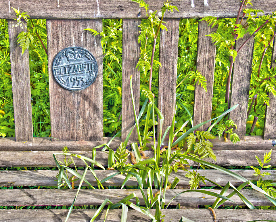 Please be upstanding for Her Majesty | Xtoffdav | Blipfoto