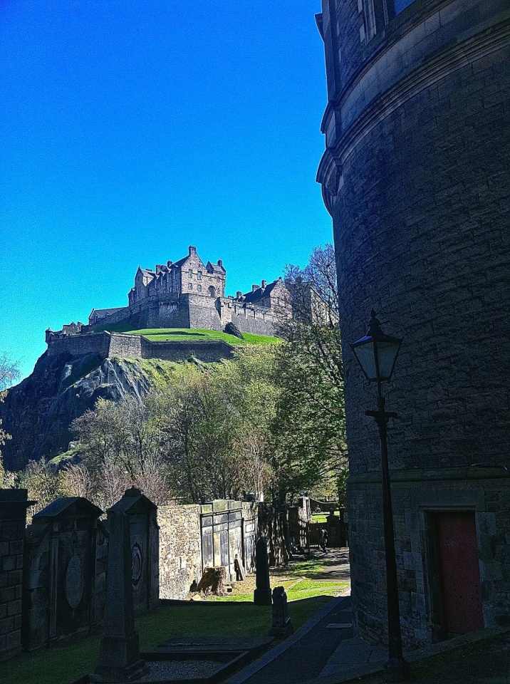 Kirk and castle | Drumderfit | Blipfoto