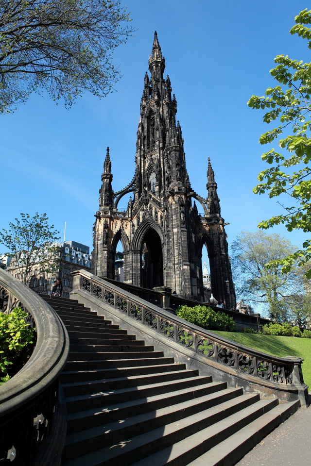 Monumentous | ooo | Blipfoto