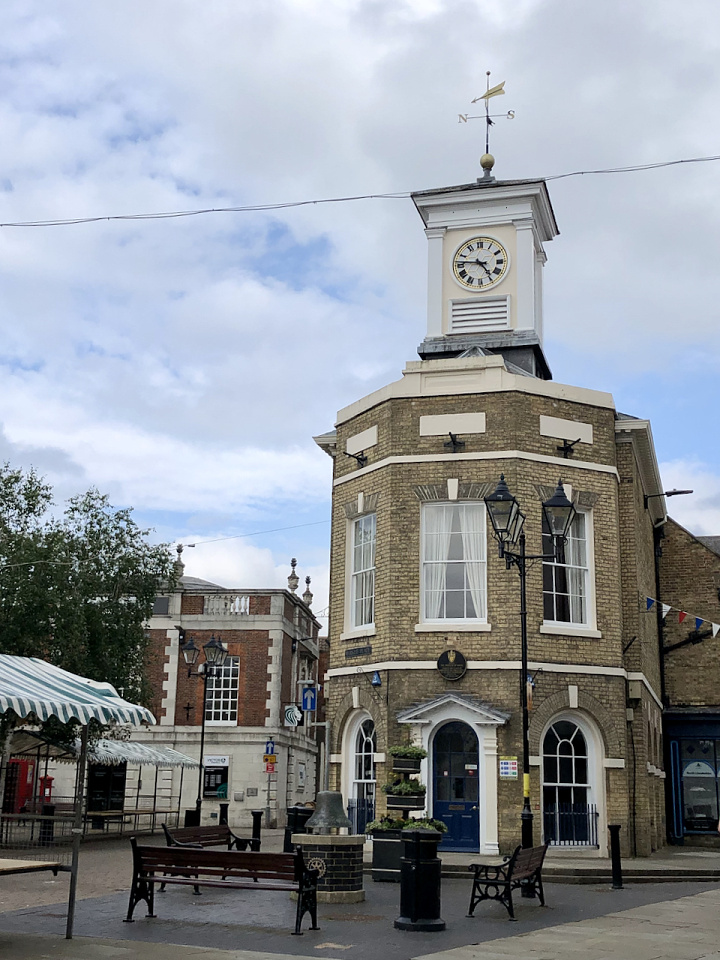 The Buttercross at Brigg | aragon69 | Blipfoto