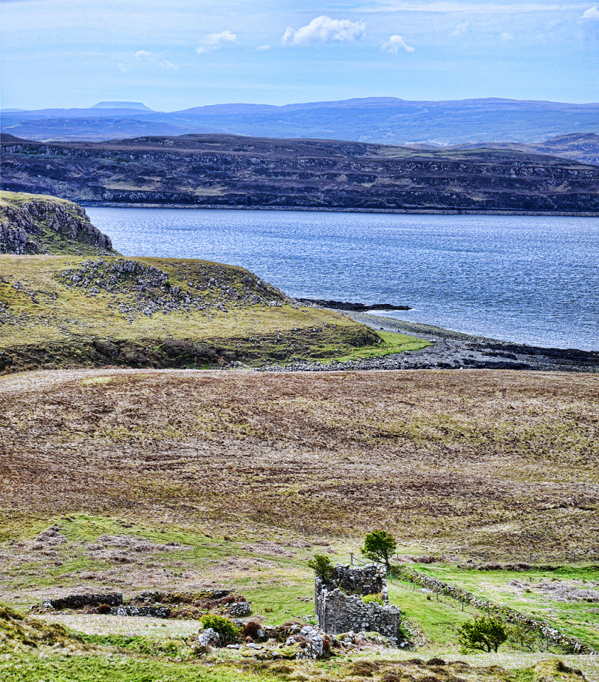A ruin at South Cuidrach | Sasanach | Blipfoto