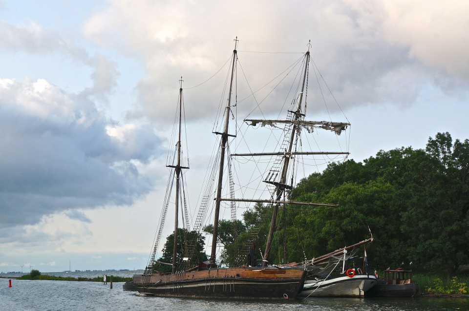 Still Afloat | rogier64 | Blipfoto