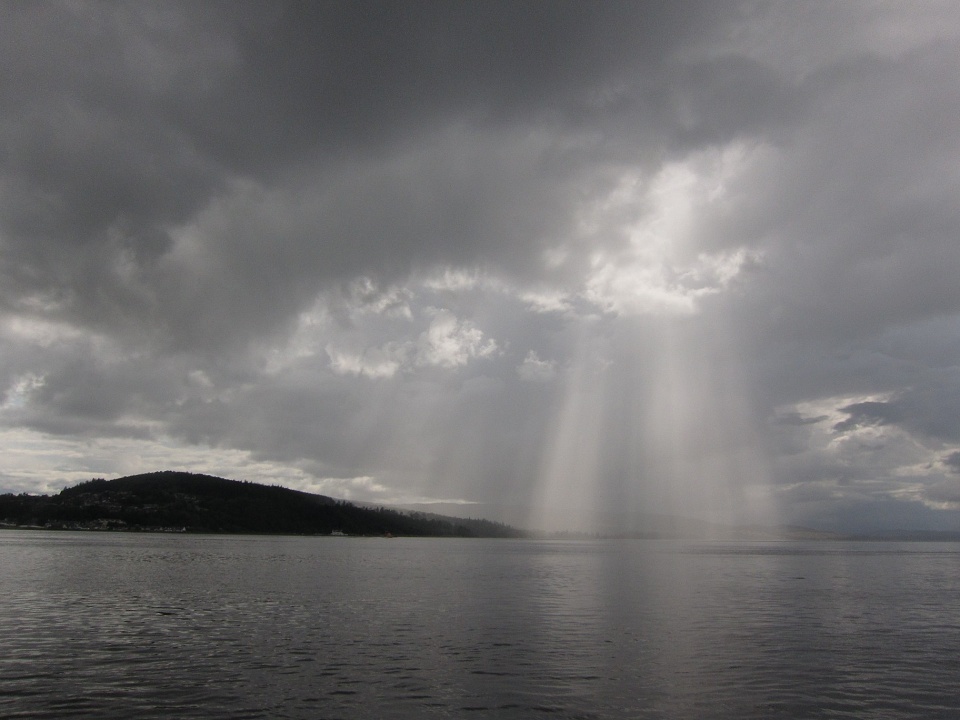 God Rays | IainAhh | Blipfoto