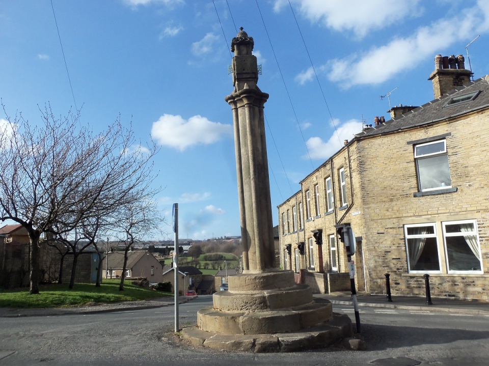 The Oakenshaw Cross, Wyke Lane, Oakenshaw | Dotsnaps | Blipfoto