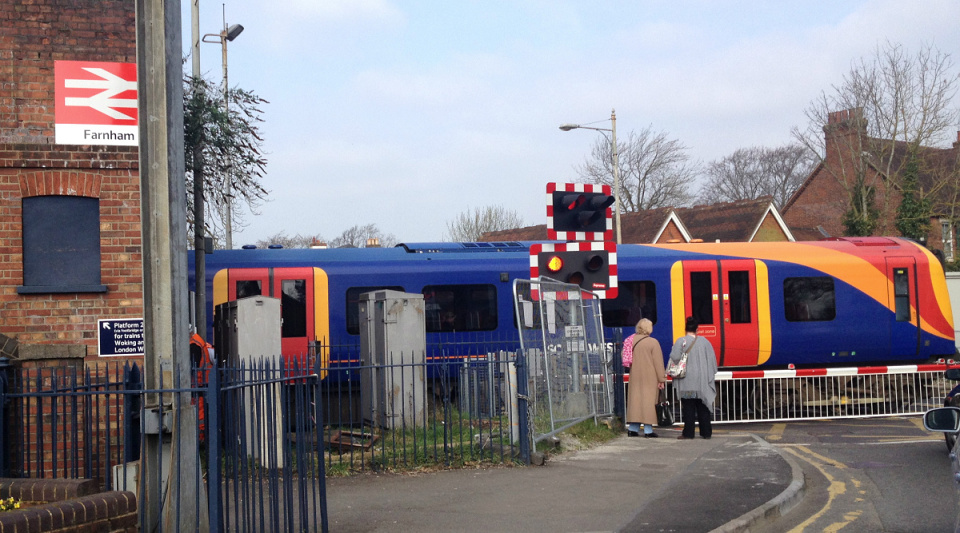 Class 450 SWT Desiro Farnham Station | pastrlyempires | Blipfoto