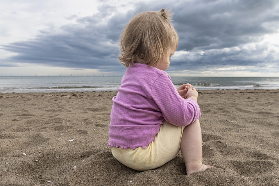 Discovering the magic of a shell … | maureen6002 | Blipfoto