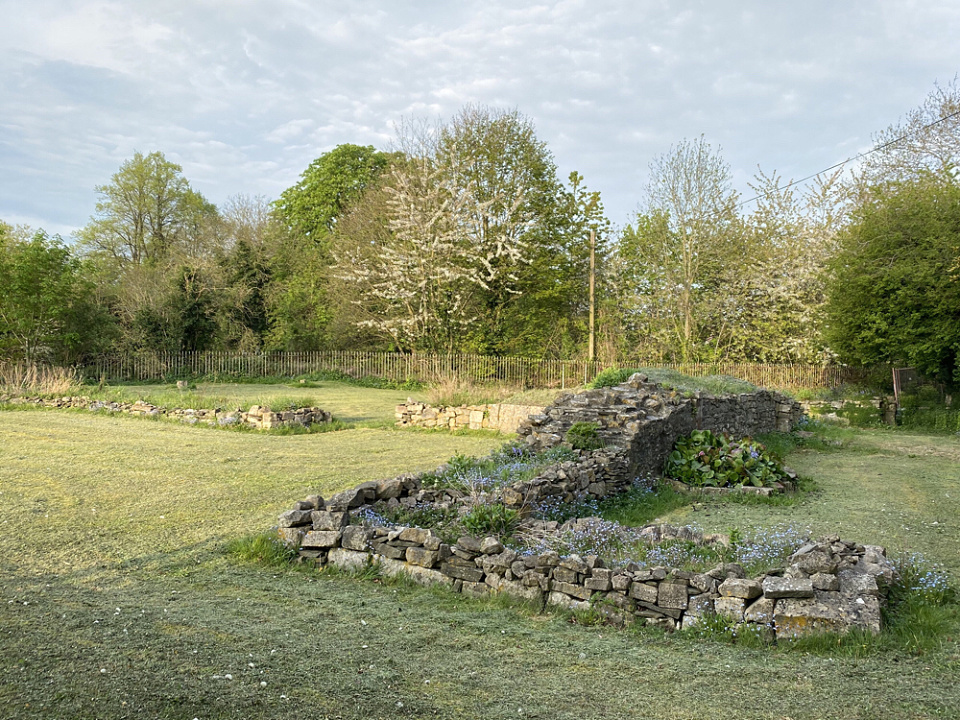 Keynsham Abbey | Swann6 | Blipfoto