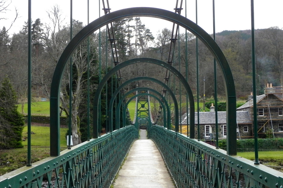 Suspension bridge, Pitlochry | rat | Blipfoto