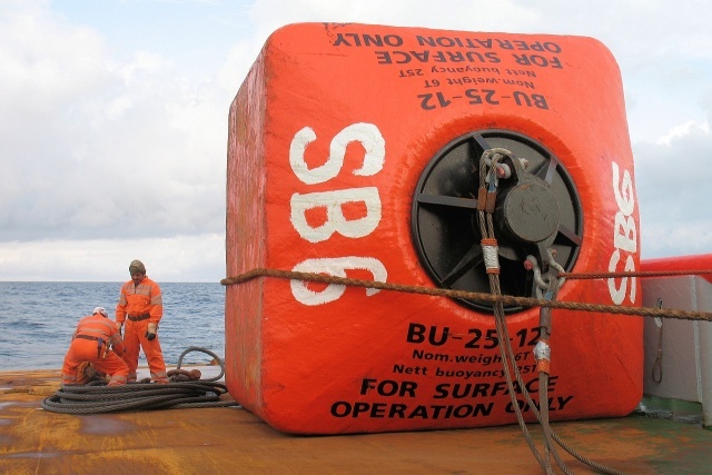 Midline Buoy | MasterMariner | Blipfoto