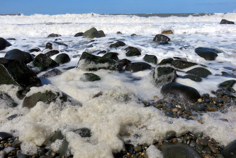 Surge, spume, spray | ceridwen | Blipfoto