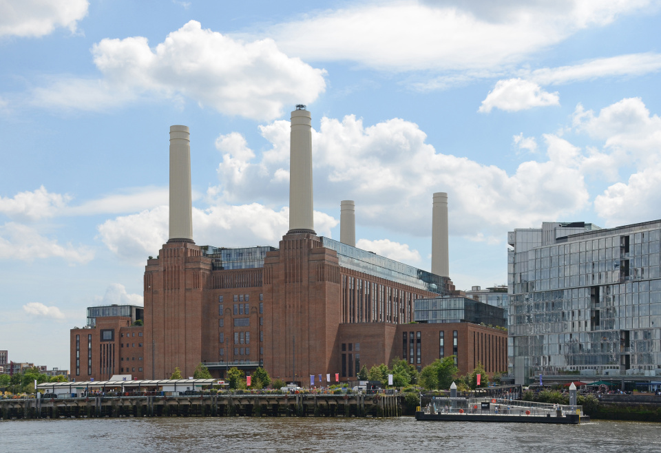 A simple act of kindness | Maurice1948 | Blipfoto