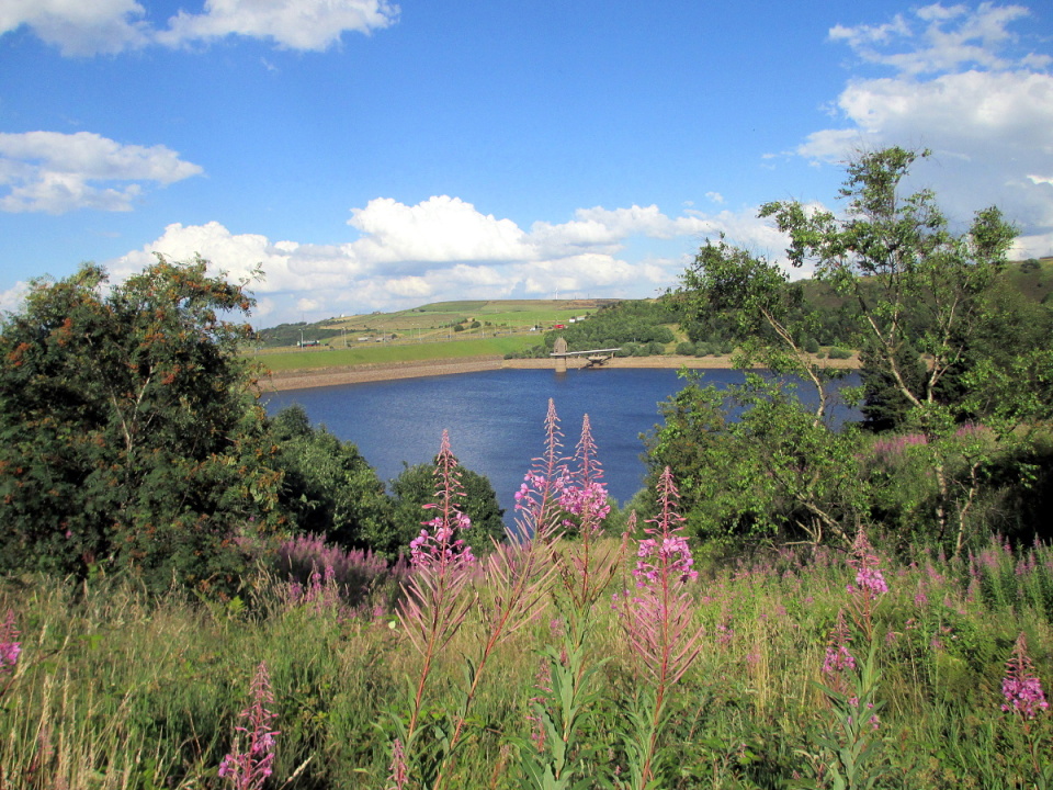 Scammonden Reservoir | Dotsnaps | Blipfoto