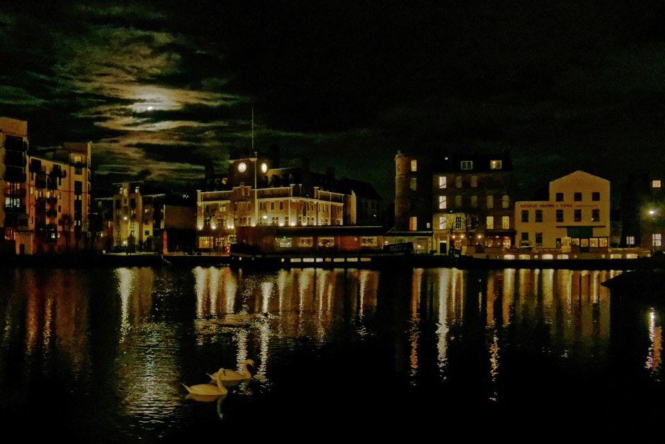Moonshine on Leith. | Trev | Blipfoto