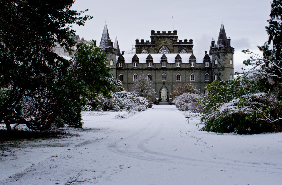 Snow at Inveraray Castle | richard | Blipfoto