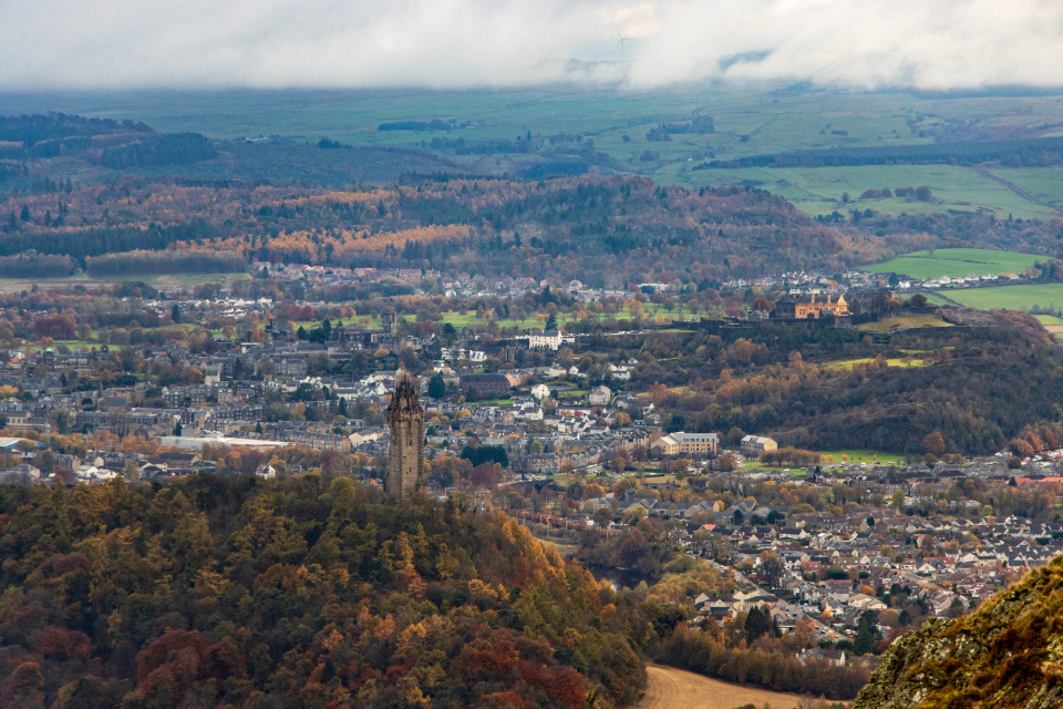 Wallace monument and Stirling castle from Dumyat | billthecat | Blipfoto