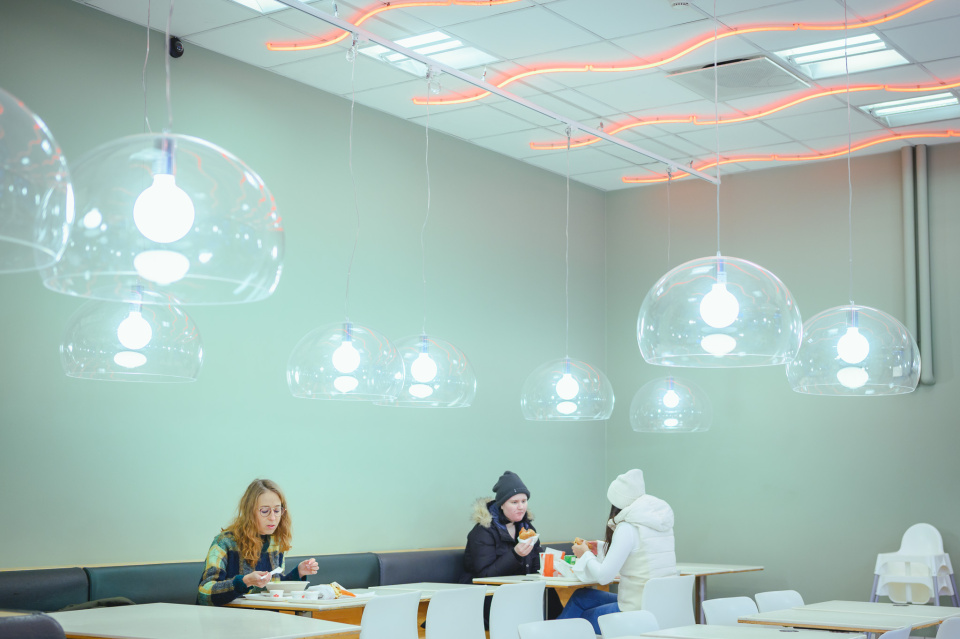 A friendly and welcoming atmosphere? | BengtCarlsson | Blipfoto