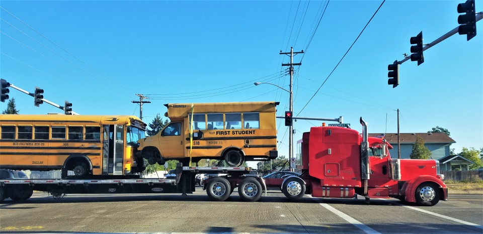 Tractor-trailer with a Bus Load | RonaldBerry | Blipfoto