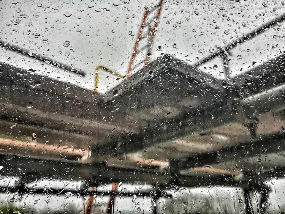 Oh No, Don't Let The Rain Come Down... | Ingleman | Blipfoto