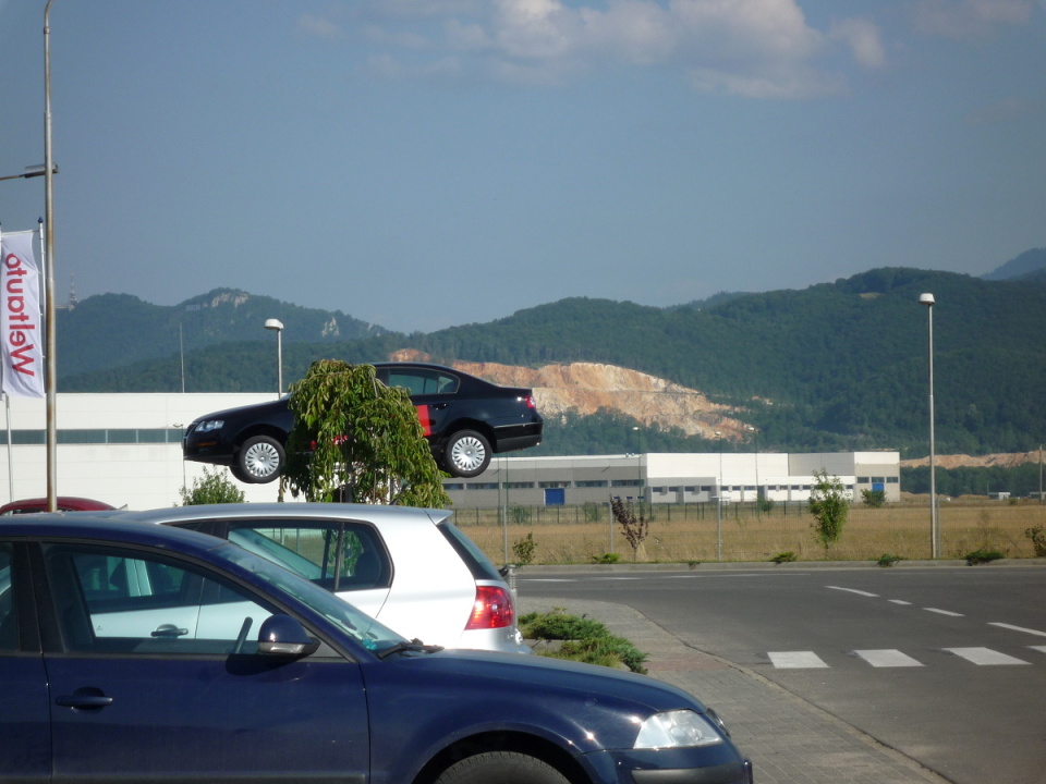 A levitating car? | dianafieldphoto | Blipfoto