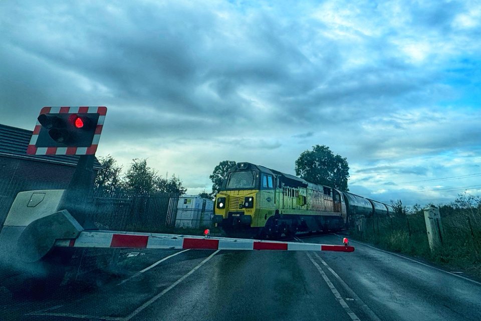 Waiting | captureasecond | Blipfoto