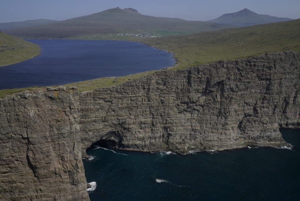 The Lake on top of the Ocean | walkingMarj | Blipfoto