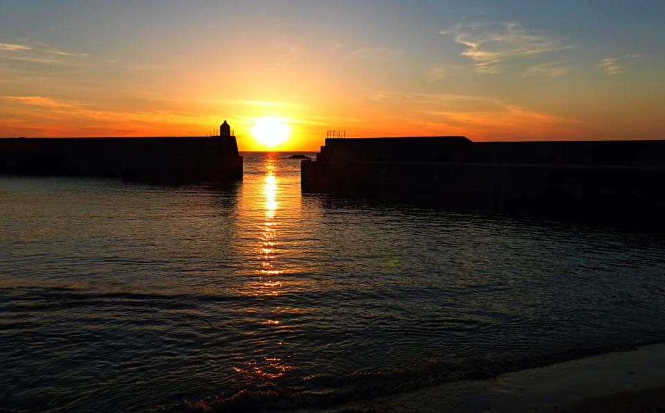 Sunset at the harbour | Skyegirl | Blipfoto