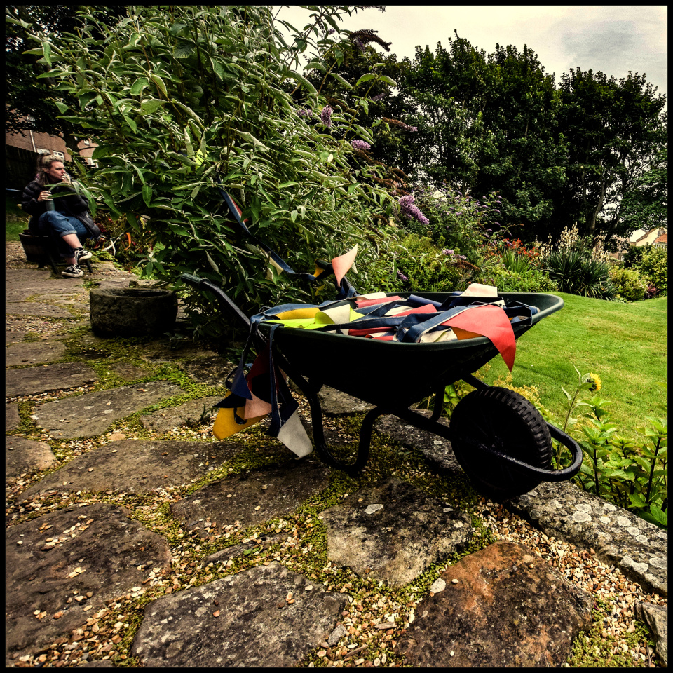 Barrow Load of Bunting. | ForthPorts | Blipfoto