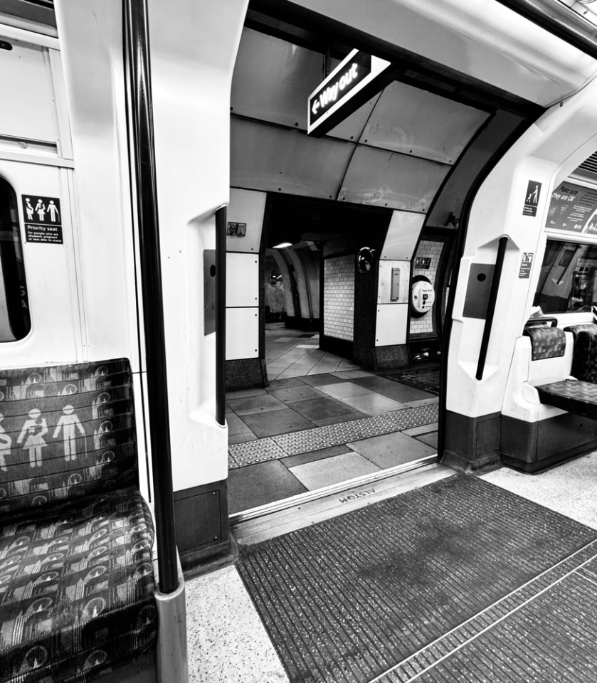 ‘Kidnapped’ by the Tube | Pixelstate | Blipfoto