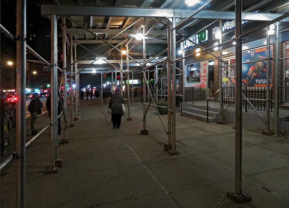 Night Scaffolding NYC | VandeGraaff | Blipfoto