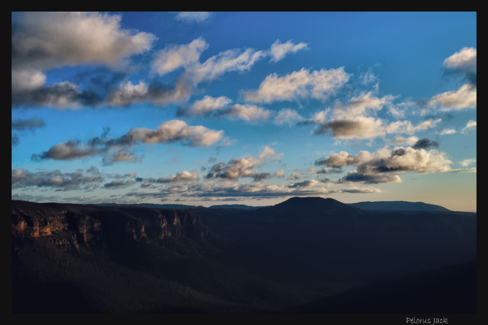 Early morning clouds over Mt Banks | PelorusJack | Blipfoto