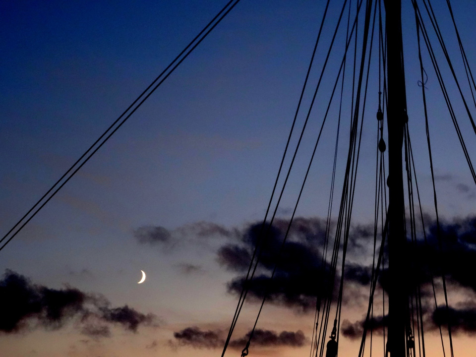 having some black clouds hanging over my head... | disdatdudda | Blipfoto