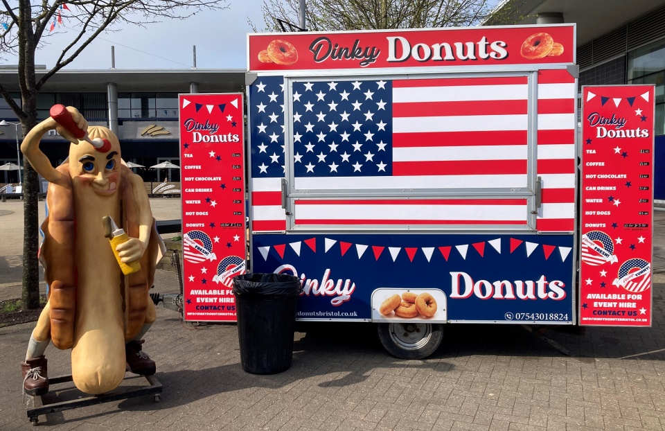 Please Form an Orderly Queue | Kernow | Blipfoto