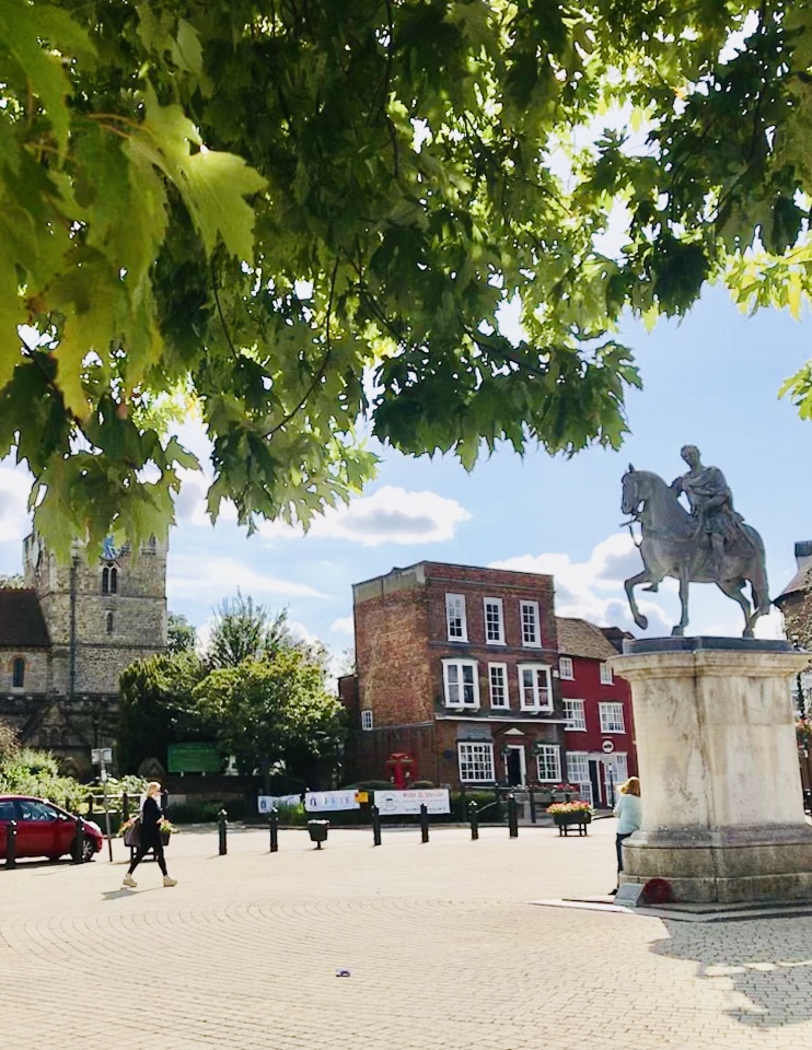Petersfield Square in the sun | R4T | Blipfoto