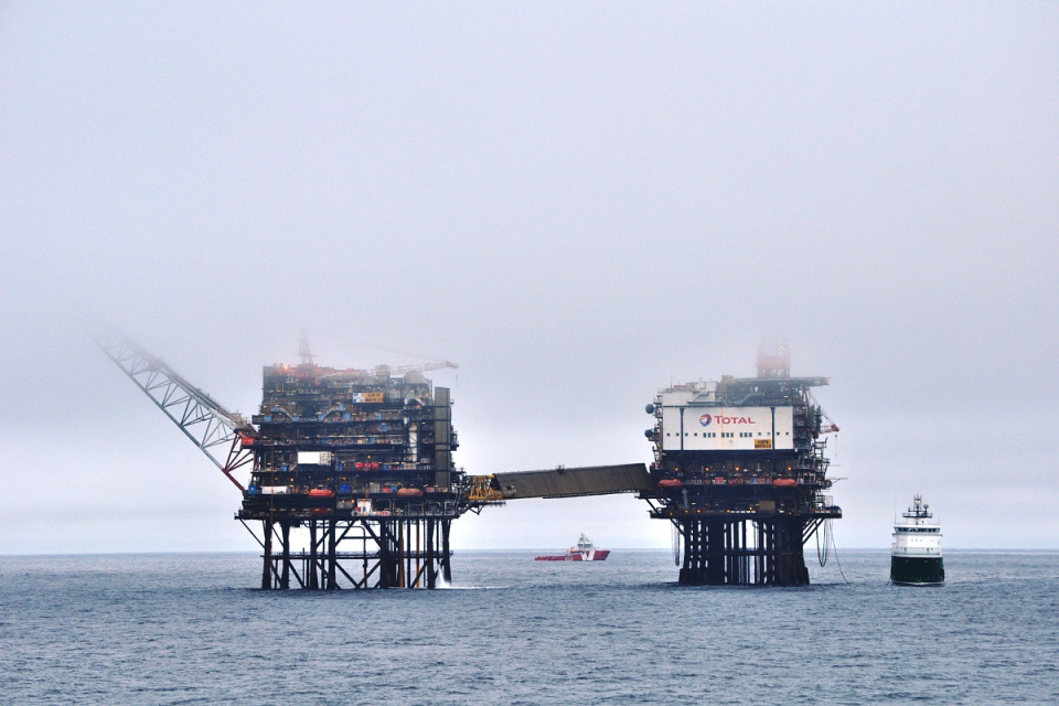 North Alwn Platform(s) | AJTaylor | Blipfoto