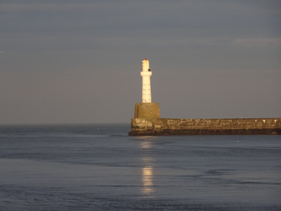 Aberdeen South Breakwater Head | TheOddBlip | Blipfoto