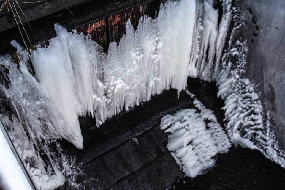 Ice pipe-organ | helgamakinen | Blipfoto