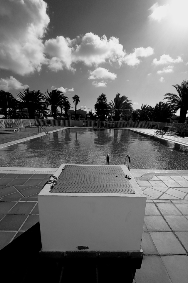 Jaws | middleman | Blipfoto