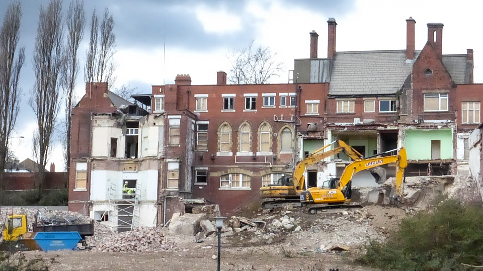 Demolishing the old Pontefract hospital | Viewpoint | Blipfoto