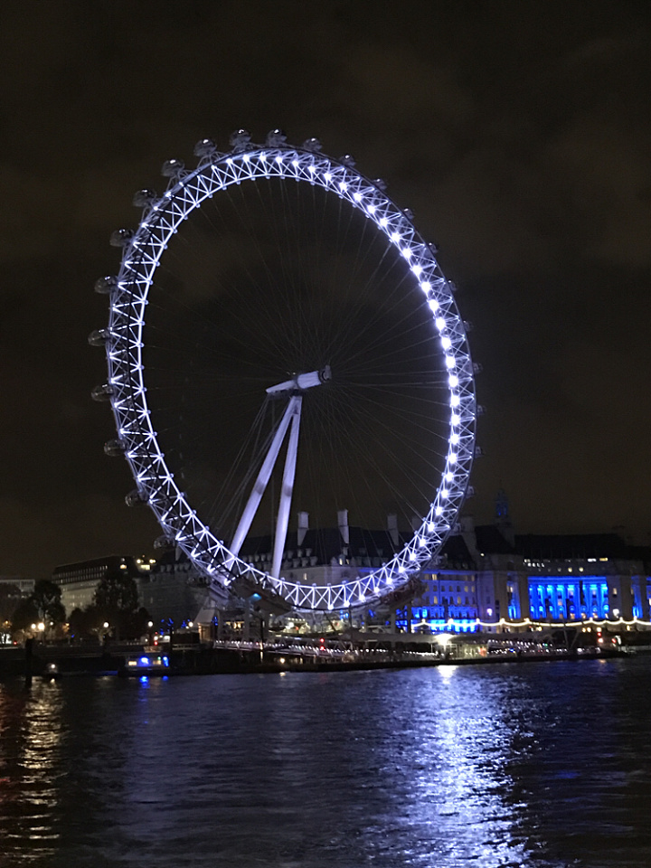 London Eye on a cold winters night | gfrance2307 | Blipfoto