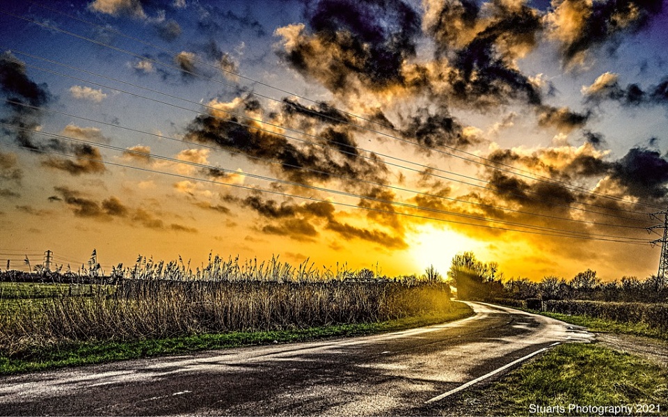 Sunrise in the countryside | Stuart46 | Blipfoto